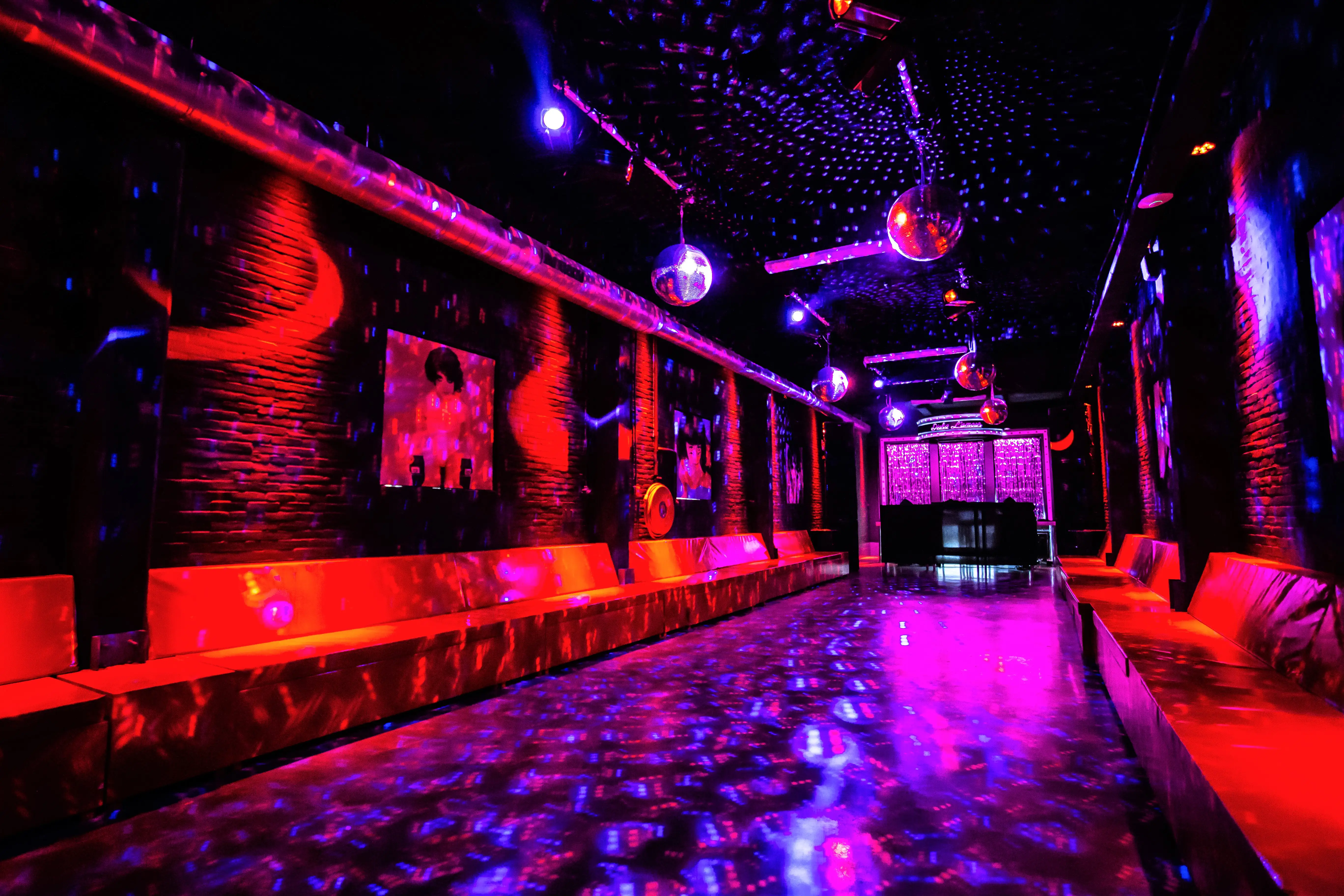 Club Now&Wow | Rotterdam