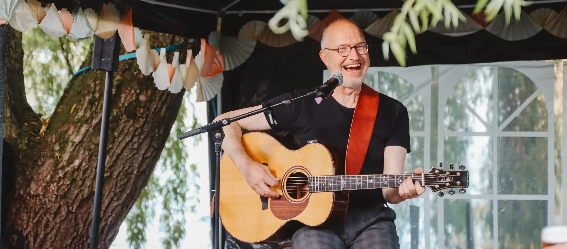 Muziek: Live in Drombar: Johan Kruizinga - Beleef Westfriesland